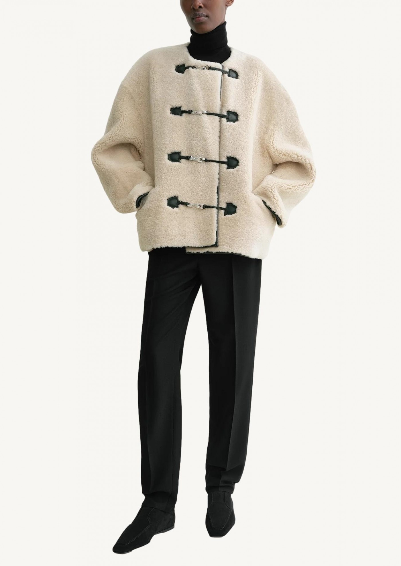 Teddy shearling clasp jacket off-white - Totême